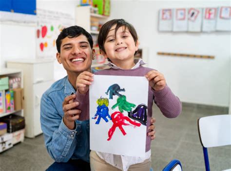 5100개 이상의 보육사 이미지 스톡 사진 그림 및 Royalty Free 이미지 Istock