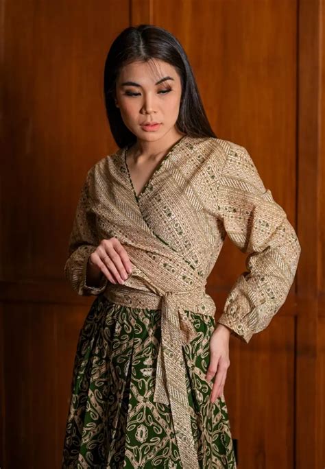 Jual Kichi Batik Alisha Blouse Original 2025 Zalora Indonesia