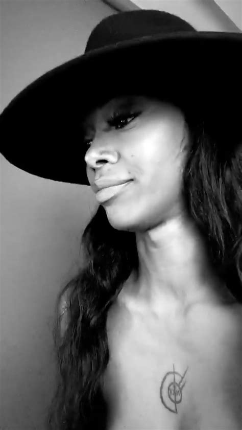 Exhibited Jessica White Fappening Nude Photos The Fappening