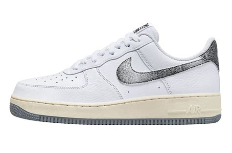 Nike Air Force 1 Low Classics Mar 2023 Dv7183 100