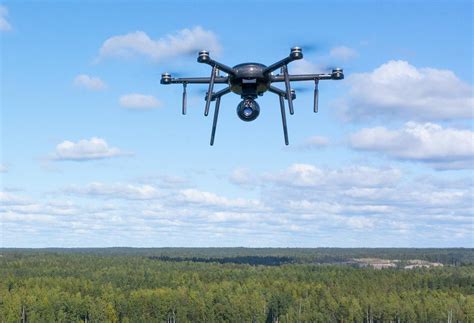 Nokia Drone Networks Les Drones Destinés à Des Usages Professionnels Et Industriels Helicomicro