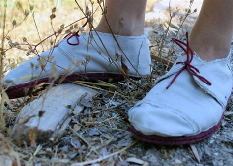 Disposable Canvas Layers Rejuvenate Model 1 Shoes By Lou Moria