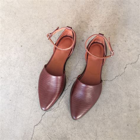 Brown Flat Leather Shoes Womens Closed Toe Sandals Ankle Strap Shoes