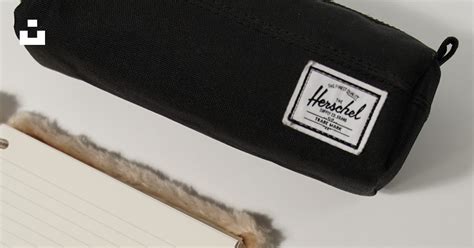 Foto Buku Catatan Pena Dan Pensil Di Atas Meja Gambar Kitab Gratis Di Unsplash