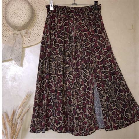 Спідниці • ОДЯГАНКА • якісні дизайнерські речі з доставкою • одяг