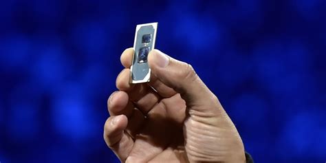 Intel To Stay Mostly Inside WSJ