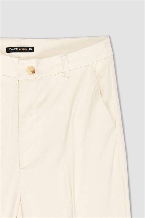 بيج فاتح نساء بنطلون 2409531 Defacto