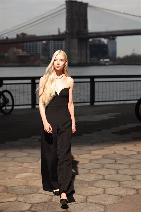 anya taylor joy walks around manhattan in tiffany jewelry 40 photos