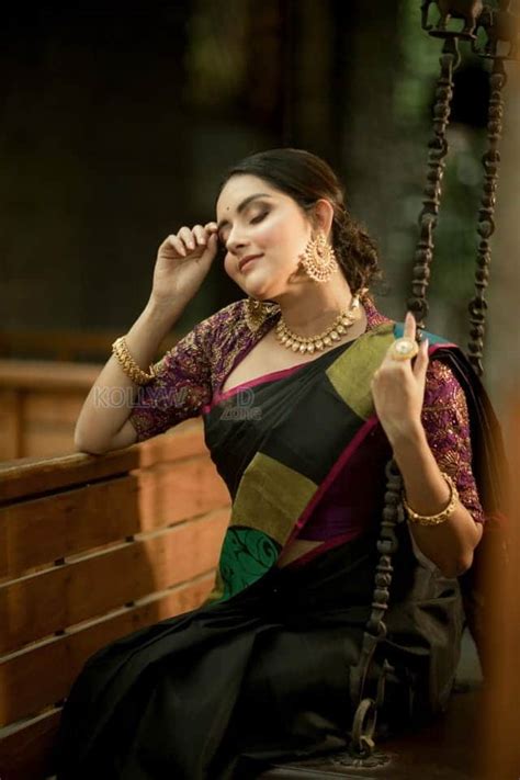 Actress Mahima Nambiar Hd Photo Shoot Pictures Kollywood Zone