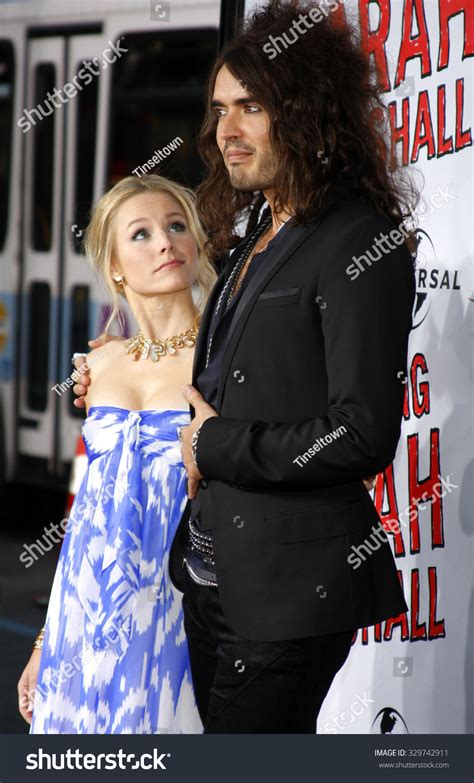 Kristen Bell Attends The World Premiere Of Forgetting Sarah Marshall Images Stock Photos