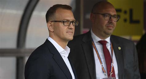 El Núcleo Español De Prisa Busca Aliarse Con El Checo Kretinsky Y