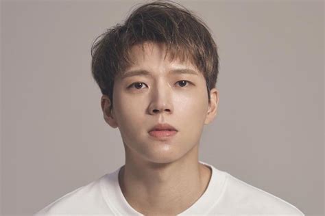 infinite s nam woohyun signs with new agency soompi