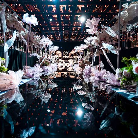 Elevate Your Indoor Wedding With Classy Decor Ideas