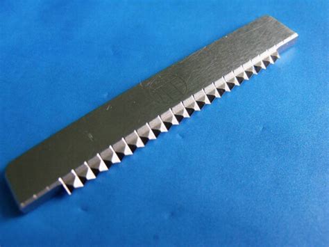 Progressive Horizontal Zig Zag Flow Wrapper Knives 04 China