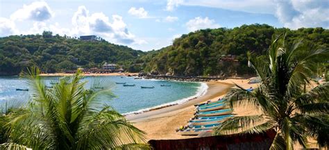 Playa Principal Puerto Escondido Mexico Living