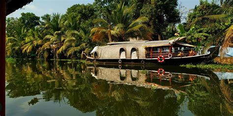 10 Must Visit Temples In Kerala Travel Guide 2025