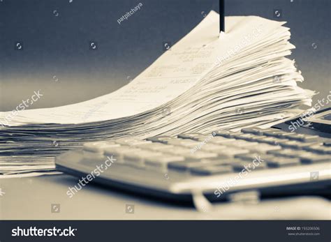 22 637 Calculator With Receipt Images Stock Photos Vectors Shutterstock