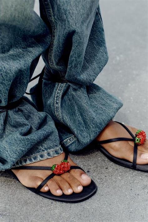 Сандалі — ціна 1950 грн у каталозі Сандалі Купити жіночі речі за доступною ціною на Шафі