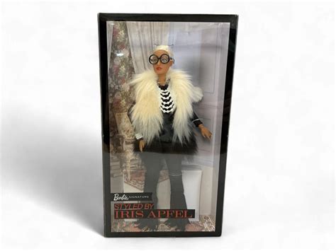 Lot Barbie Styled By Iris Apfel