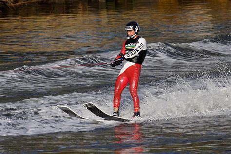 Water Skiing Wallpaper
