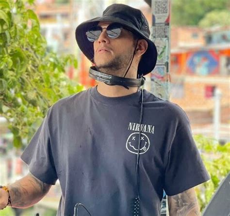 Hassio Col Hassio Besame July Chart Edm Waves Free Download