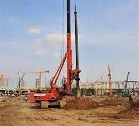 灌注桩深孔大口径旋挖钻可打多功能40 80米深地基桩旋挖打桩机