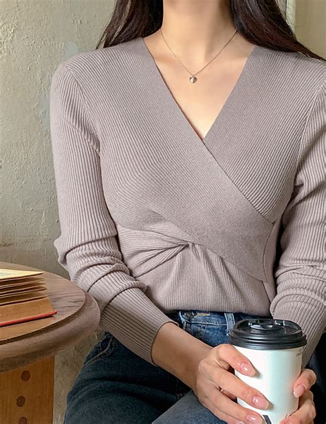 공구우먼 오헤라 크로스 꼬임 크롭 니트 73707