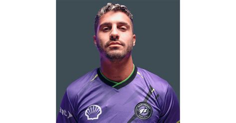 Luken Cs2 Settings Crosshair Sensitivity And Config 2025 Launch Options Video Mouse And Hardware