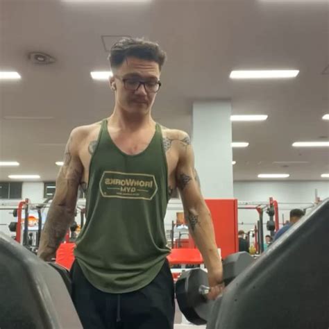 Dumbbell Curl Proper Form Technique And Variations Gravitus