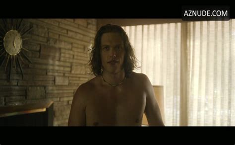 Cameron Cowperthwaite Evan Peters Shirtless Scene In Dahmer Monster