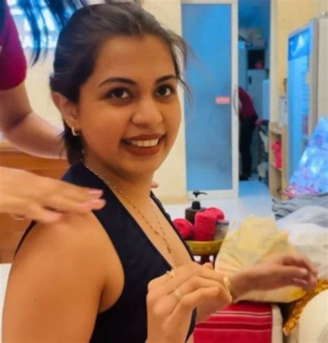 Diya Krishna R Malluhorny