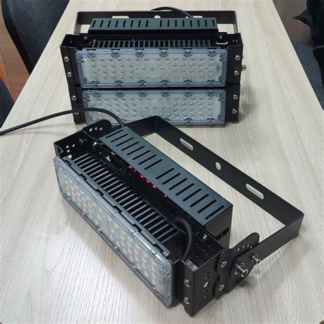 Светодиодный модульный прожектор ip65 100 Ватт купить не дорого