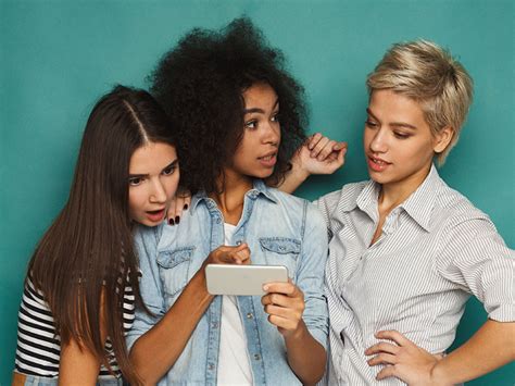 Ilusión óptica de mujer joven y mujer vieja delata tu edad Actitudfem