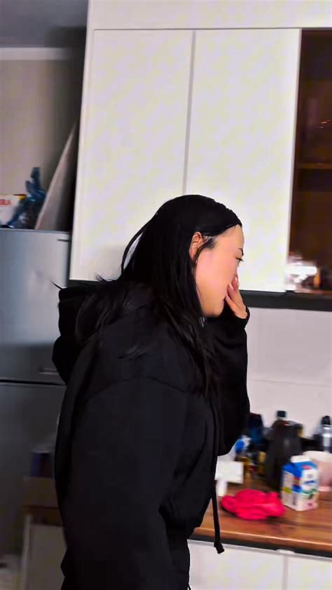 Найзынхаа найз охинд хайртай болж болох уу😰🥹🥵 Найзынхаа найз охинд хайртай болж болох уу😰🥹