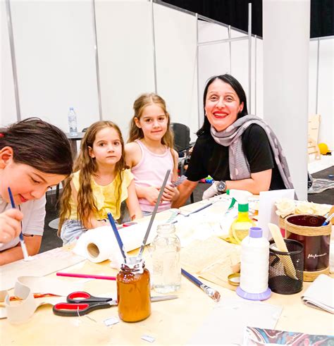 წიგნის მუზეუმი The Museum Of Books იცოდით რატომ სვამენ ბიბლიოთეკარები შტამპს მაინცდამაინც