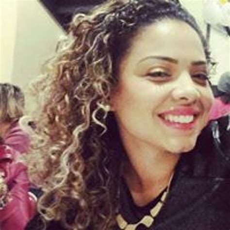 Stream Aline Alves 139 Music Listen To Songs Albums Playlists For