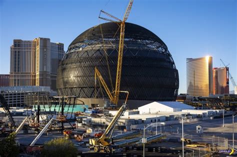 В Лас Вегасе запустили Msg Sphere Banana By 50 оттенков жёлтого Лучше банан в руке чем