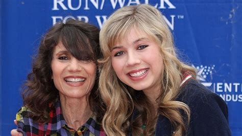 How Did Icarly Star Jennette Mccurdys Mom Pass Away