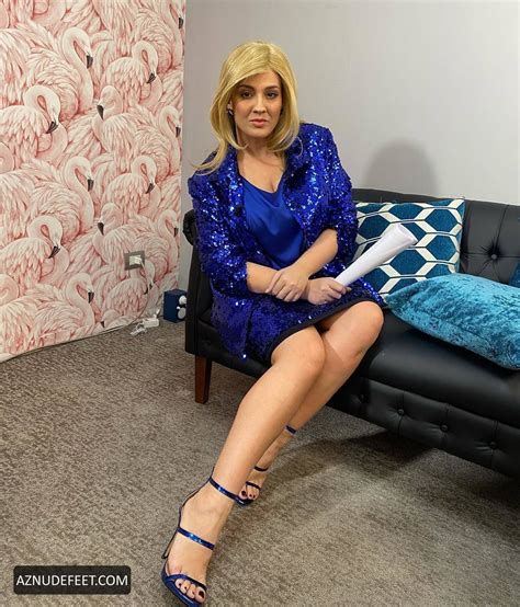 Francesca Manzini Feet Aznudefeet