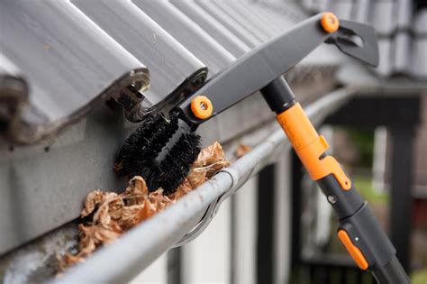 Buy Fiskars Quikfit Gutter Cleaner