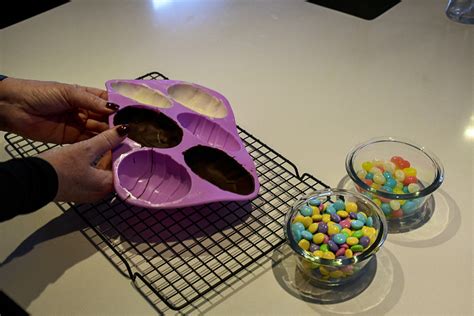 How To Make Easter Smash Eggs In Four Easy Steps How To Make Easter Smash Eggs In Four Easy Steps