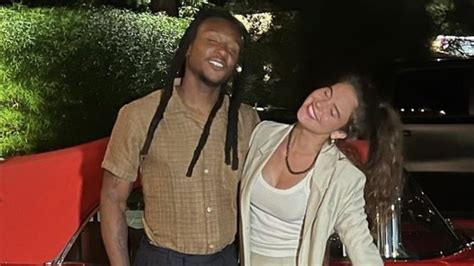 Hot Photos Breanna Young Girlfriend Of Deandre Hopkins Left Social