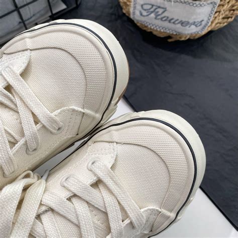 2023年夏季新款小众设计蛋壳鞋厚底休闲板鞋超火小白鞋板鞋b 9181 阿里巴巴