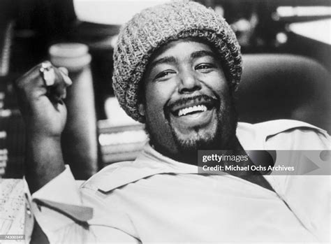 Singer Barry White Poses For A Portrait In Circa 1975 Nachrichtenfoto