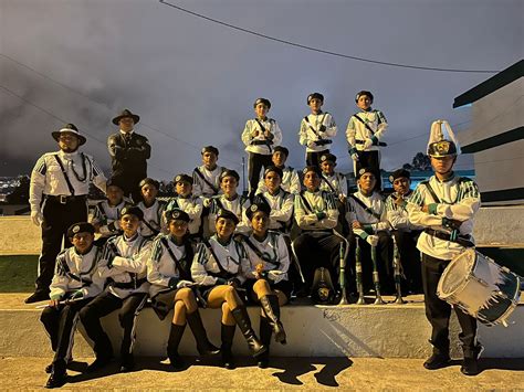 Banda De Guerra Del Colegio Amazonas Quito