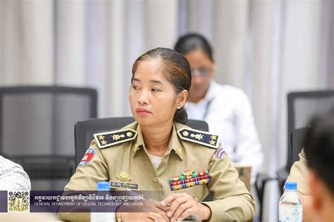 លោកស្រី ជូ ប៊ុនអេង អញ្ជើញដឹកនាំកិច្ចប្រជុំកែសម្រួលសេចក្តីព្រាង