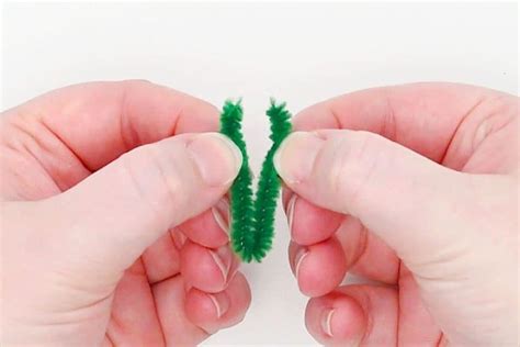 Pipe Cleaner Christmas Tree Easy Pipe Cleaner Tree Craft