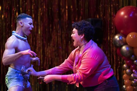 Ilia Isorelýs Paulino On Sex Lives Of College Girls Season 2 Popsugar