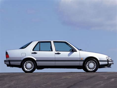 Saab 9000 technical specifications and fuel economy