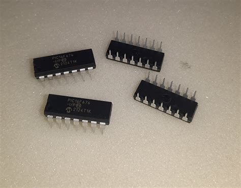 14 Pin Microchip Microcontroller At ₹ 1000piece Sahakara Nagar